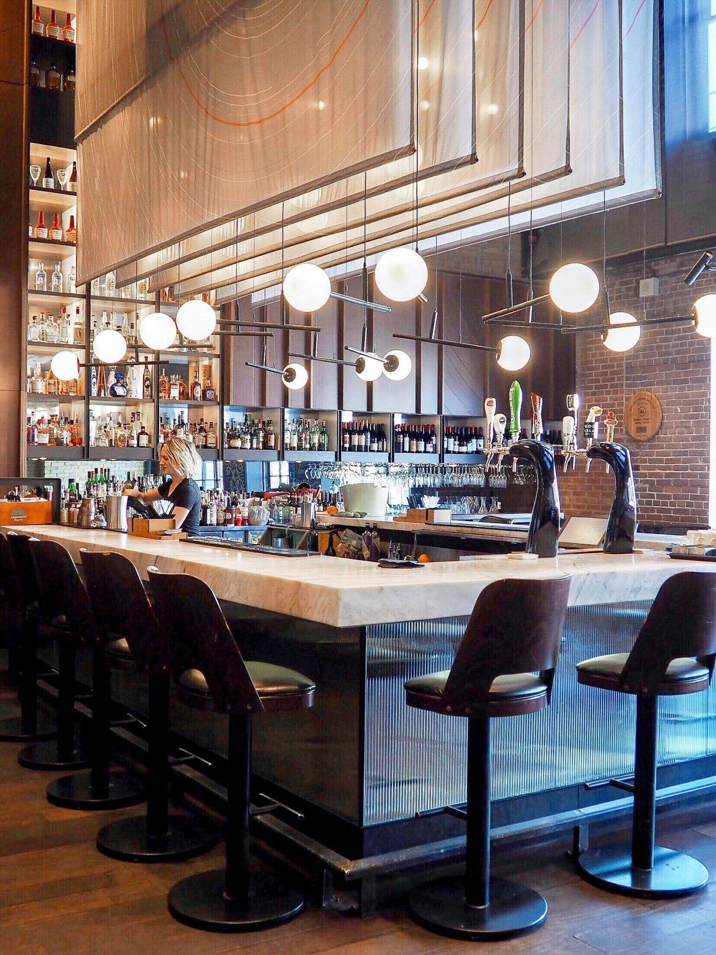 Sunday Brunching: Carbon Bar – Kirsten Wendlandt