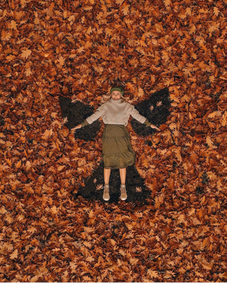 20 Creative Fall Photoshoot Ideas - Fall Photography Inspiration