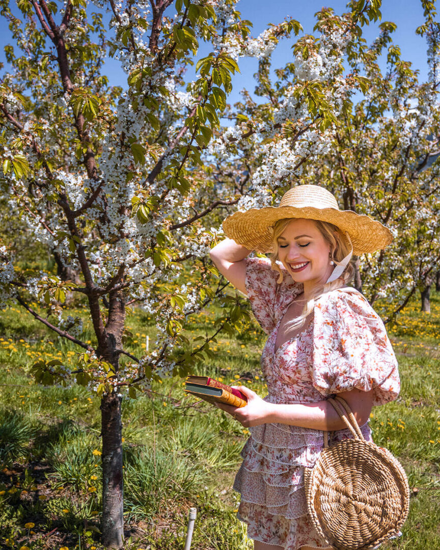 22 Stunning Spring Photoshoot Ideas to Elevate Your Instagram