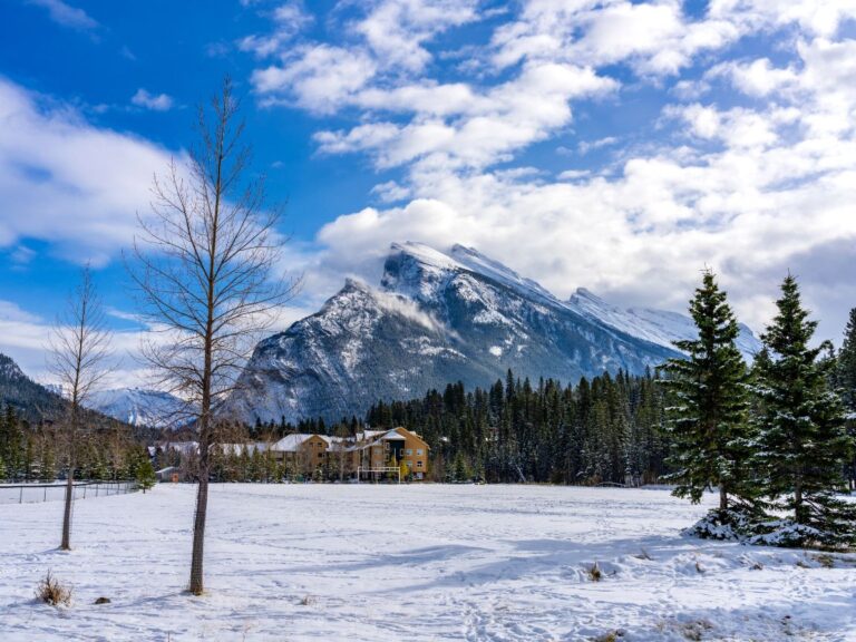 20 Best Spots for Winter Photos in Banff National Park