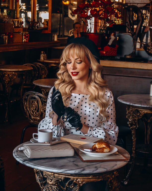 40 MOST Instagrammable Cafes in Montreal - Beautiful Coffee Shops