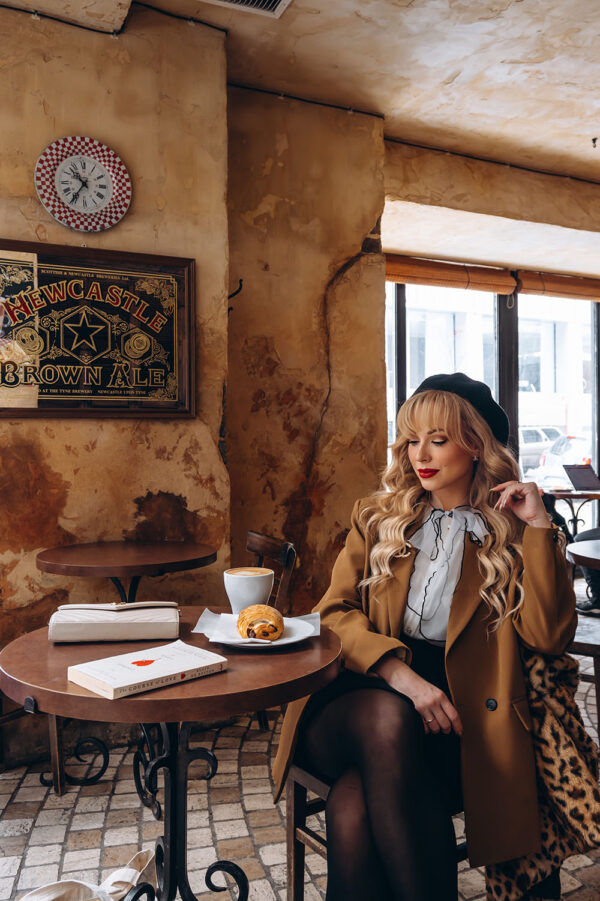 40 MOST Instagrammable Cafes in Montreal - Beautiful Coffee Shops